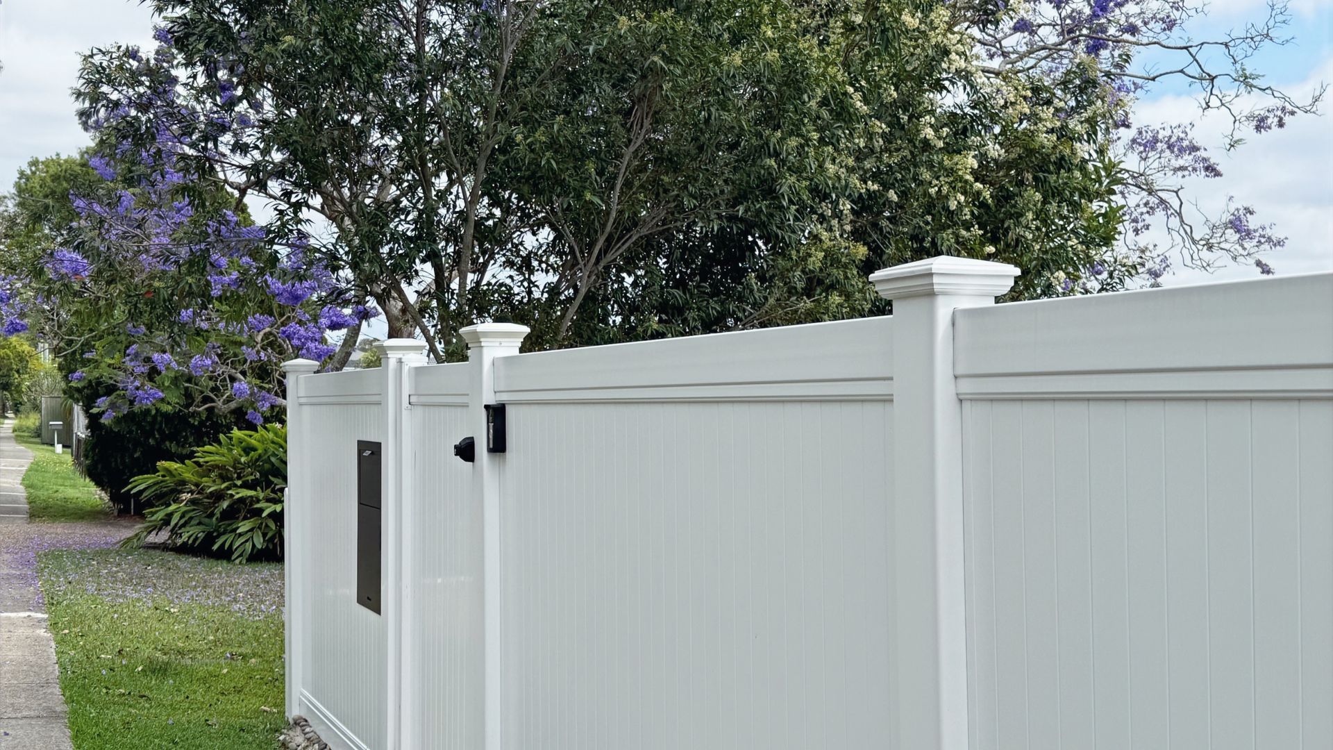 PVC Fencing Design, Supply & Install in Brisbane | Koala PVC Fencing